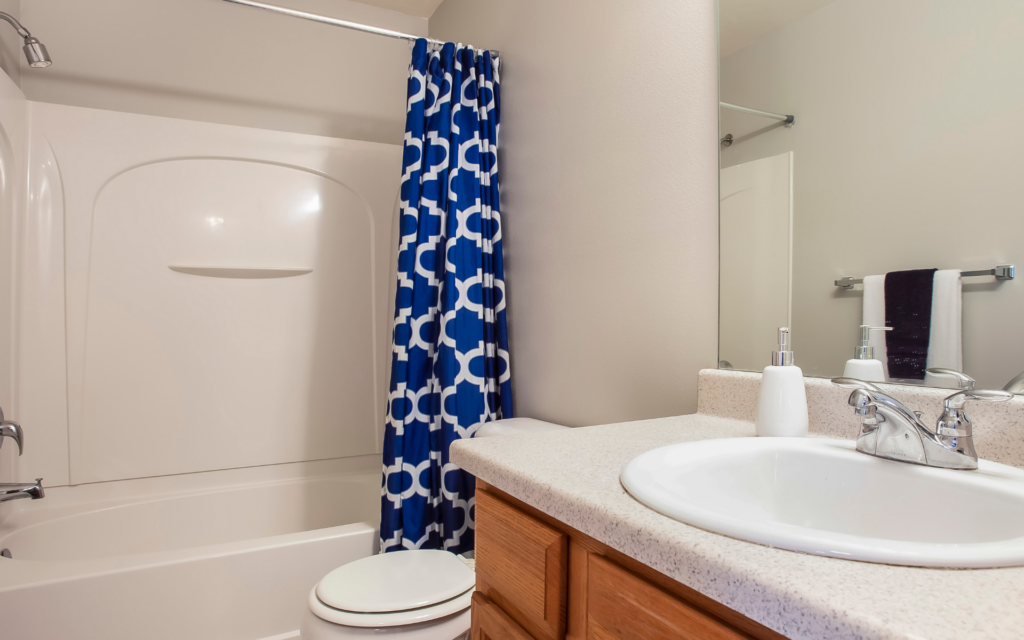 7 Warning Signs It’s Time to Upgrade Your Outdated Bathroom